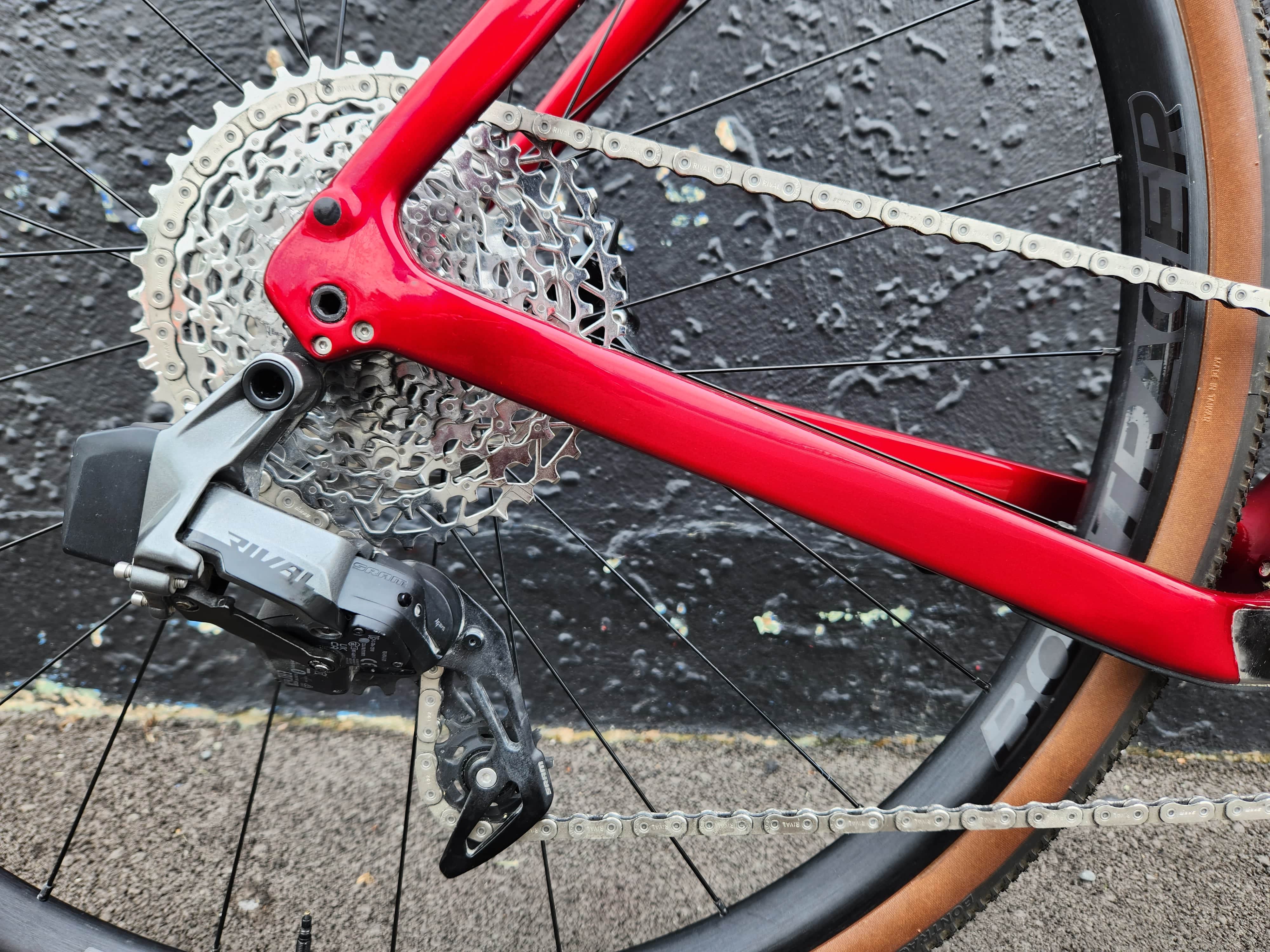 Ex-Demo Trek Checkpoint SL 6 eTap Red