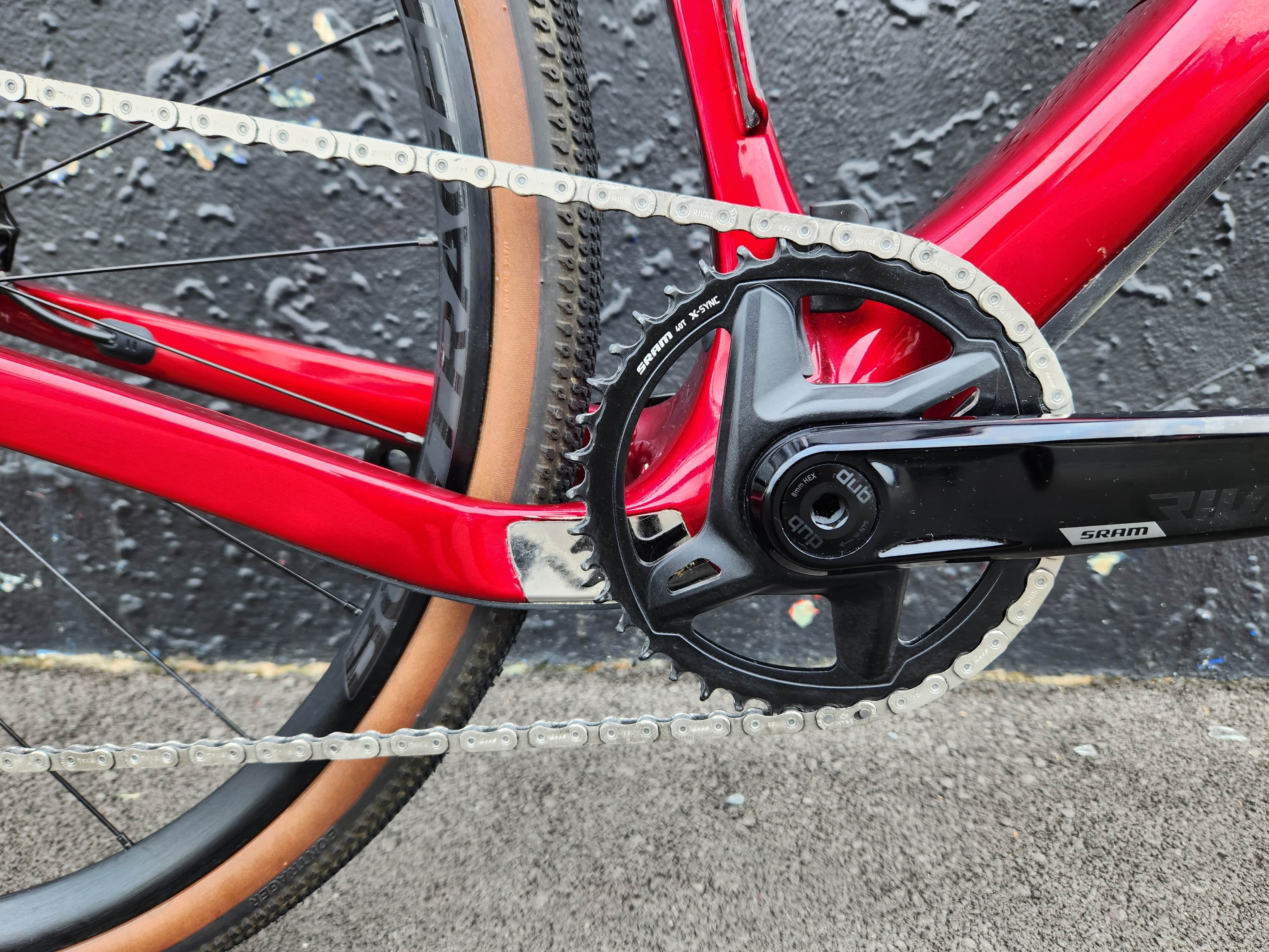 Ex-Demo Trek Checkpoint SL 6 eTap Red